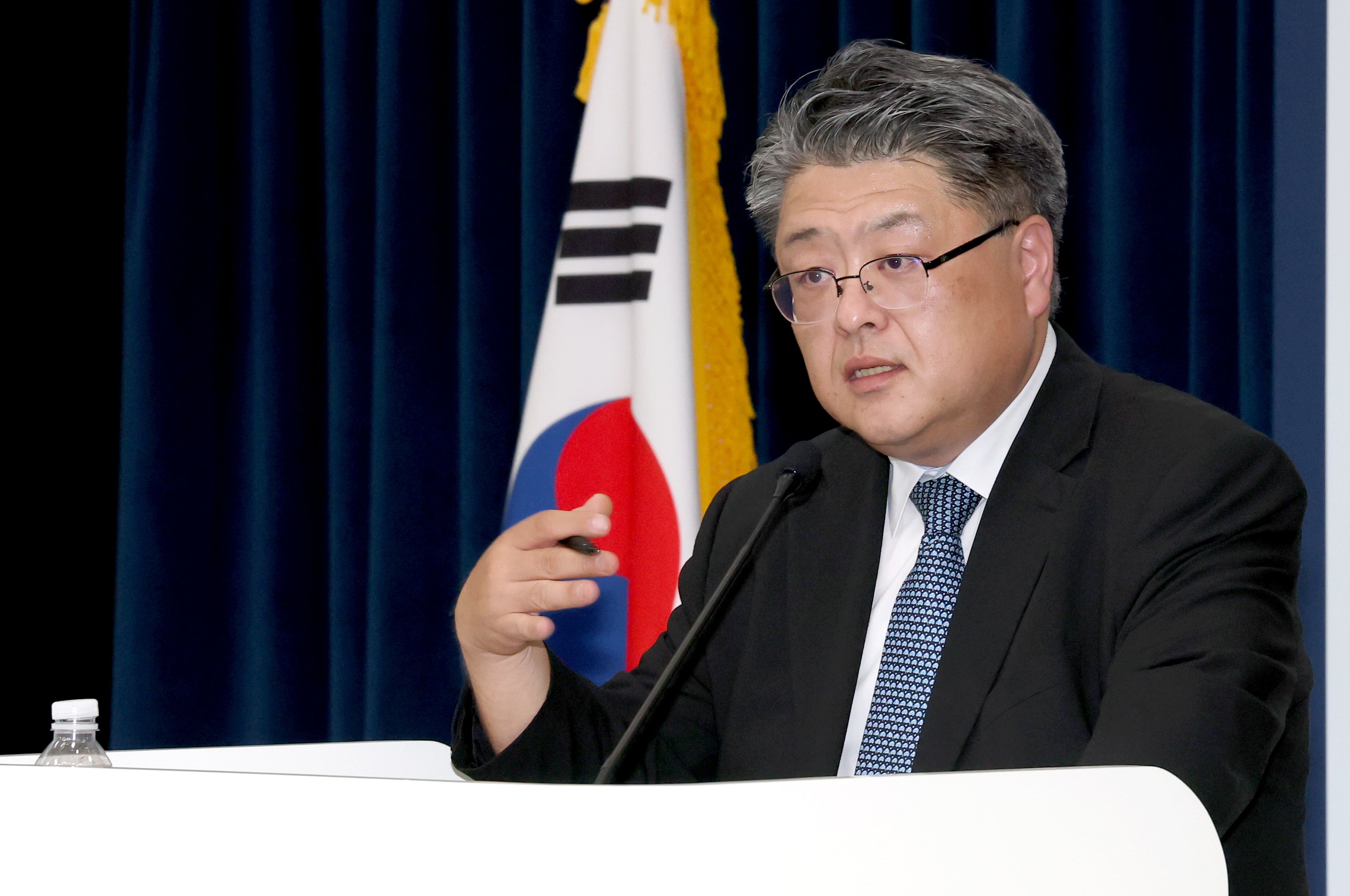 Public officials who stalk face dismissal under new rules