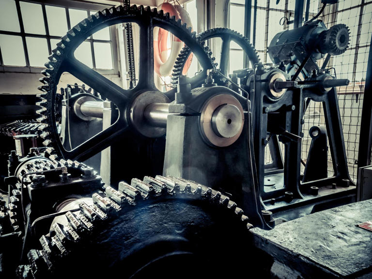 Enjoy a tour of Hull's River Bridges