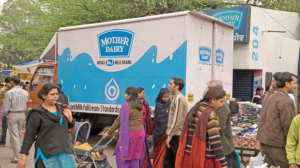 Mother Dairy reduces prices: Milk cheaper by ₹2, ghee down by ₹30 after ...