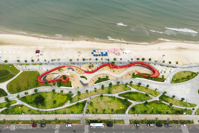 Vung Tau's iconic beach reborn: cleared, revitalized, open to all