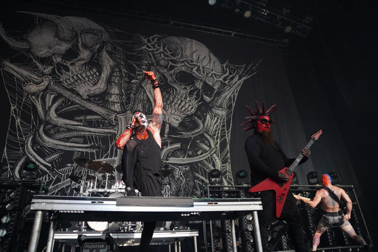 Rocker pulls out of band's 25th anniversary tour