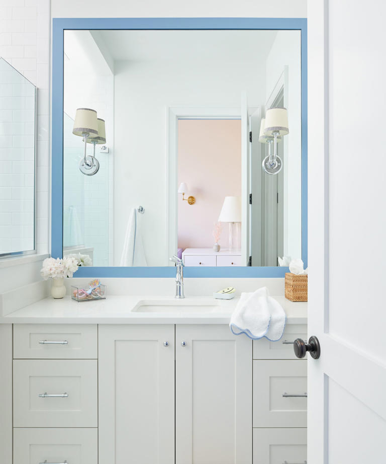 What's the best way to light a bathroom vanity? 6 designer-approved ...