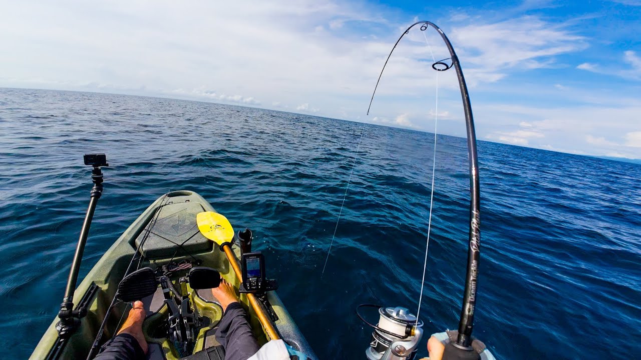 I Finally Caught One - Deep Sea Kayak Fishing in Panama
