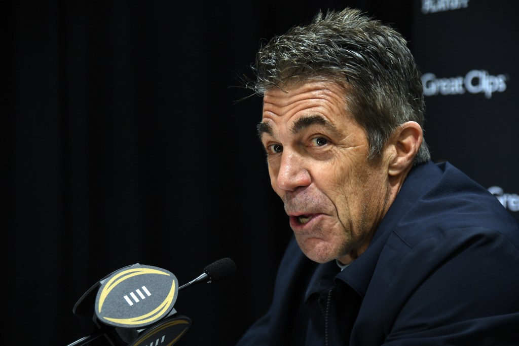 Chris Fowler’s painful ‘MNF’ broadcast had fans calling for ESPN break