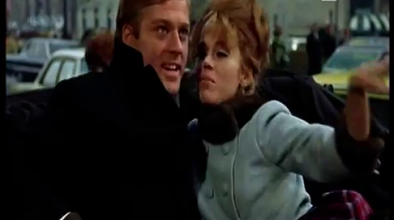 Robert Redford con Jane Fonda in "A piedi nudi nel parco": la scena ...