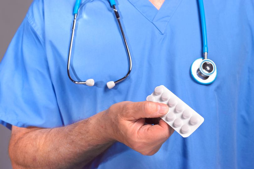 NHS warning issued to anyone who takes statins for high cholesterol