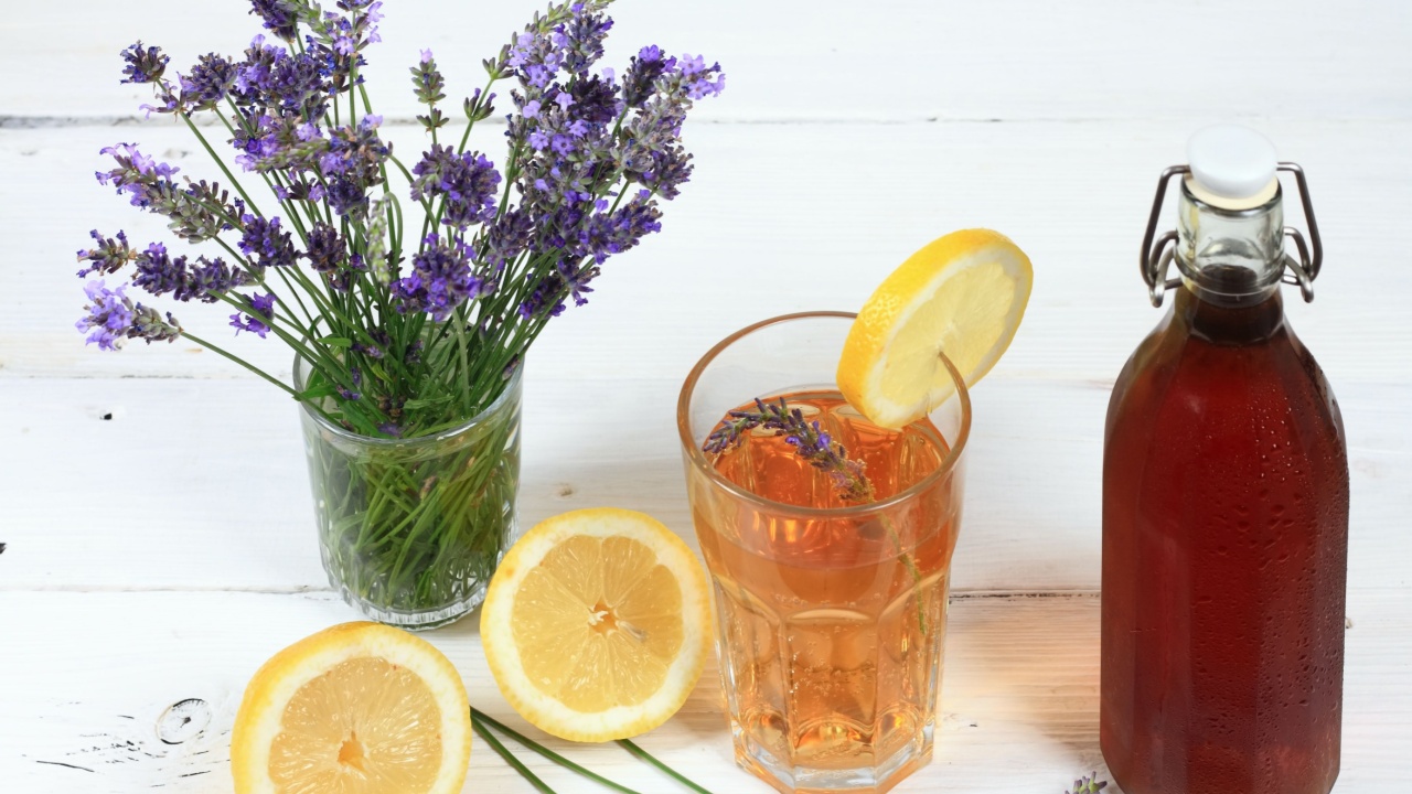 How to make lavender simple syrup in 3 easy steps