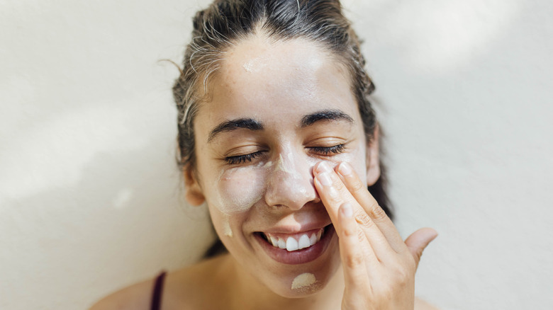 Dermatologist Tells Us The Biggest Mistakes You're Making With Sunscreen
