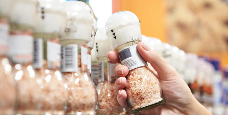 The Truth About Using Pink Salt for Weight Loss, According to Nutrition ...