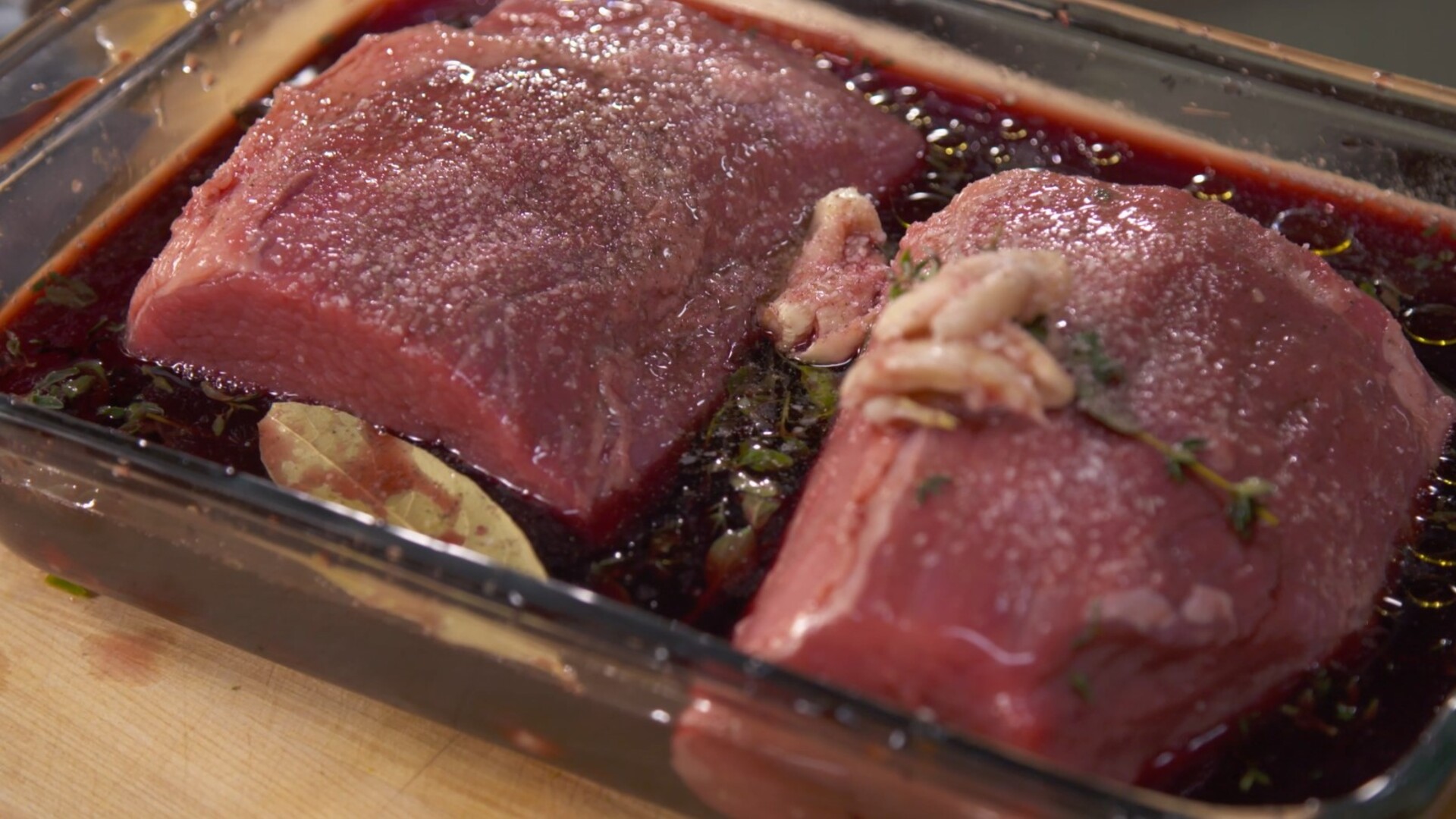 Flavorful Venezuelan beef marinade with herbs and wine
