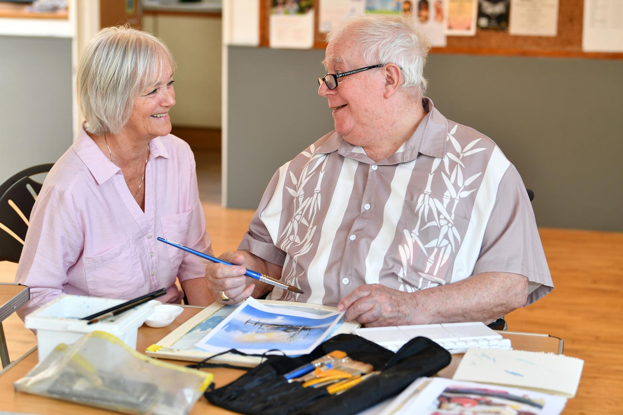 Artist Charles renews his passion for painting thanks to the art group ...