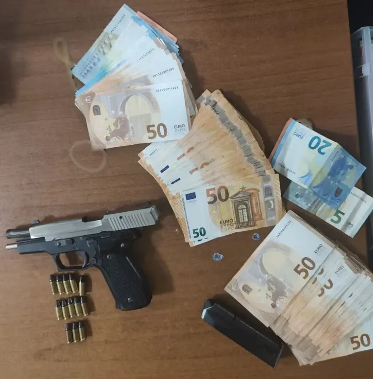 Καλλιθέα: Παράνομο «καζίνο» σε κατάστημα – 2 συλλήψεις