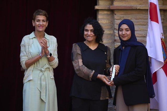 Navarra reconoce a la "activista de la paz" Nadia Ghulam por su labor ...
