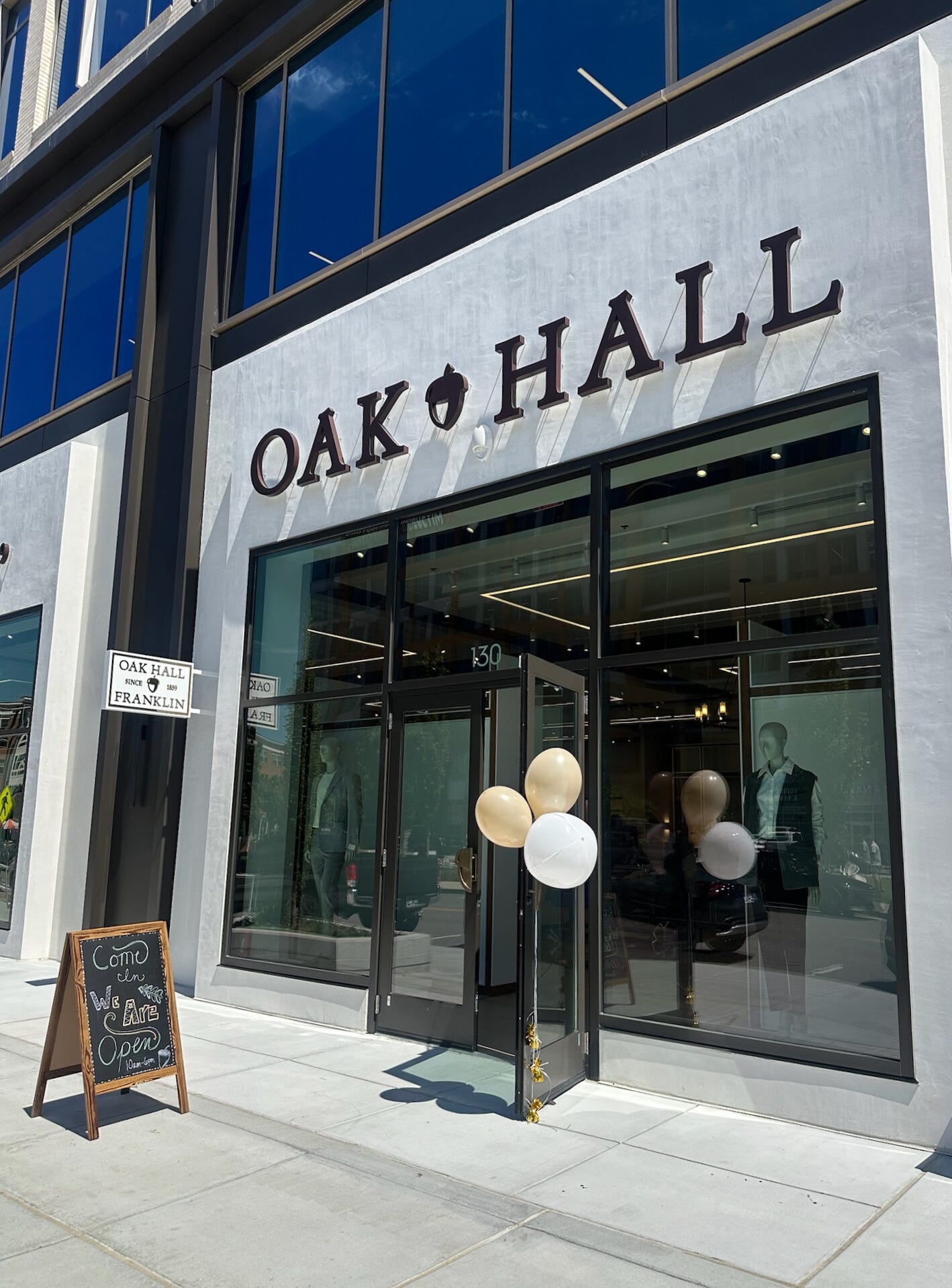 Memphis-based Oak Hall opens third Tennessee store at Franklin's McEwen ...
