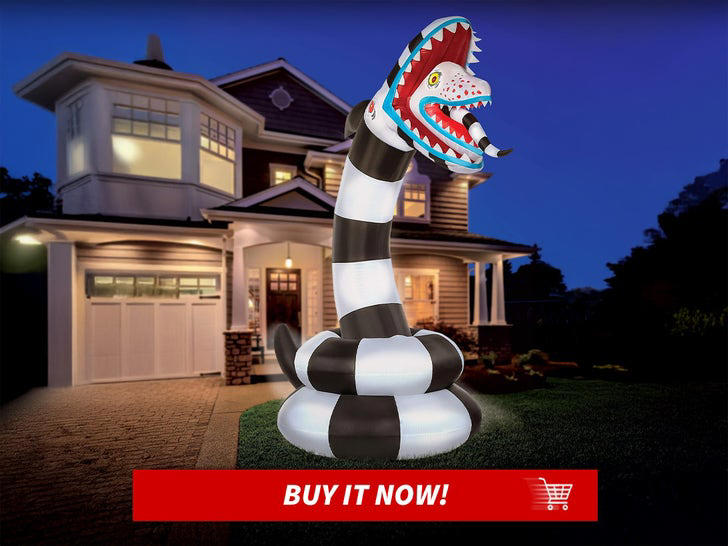 Inflatable Decorations to Make Your Front Lawn Scream Halloween