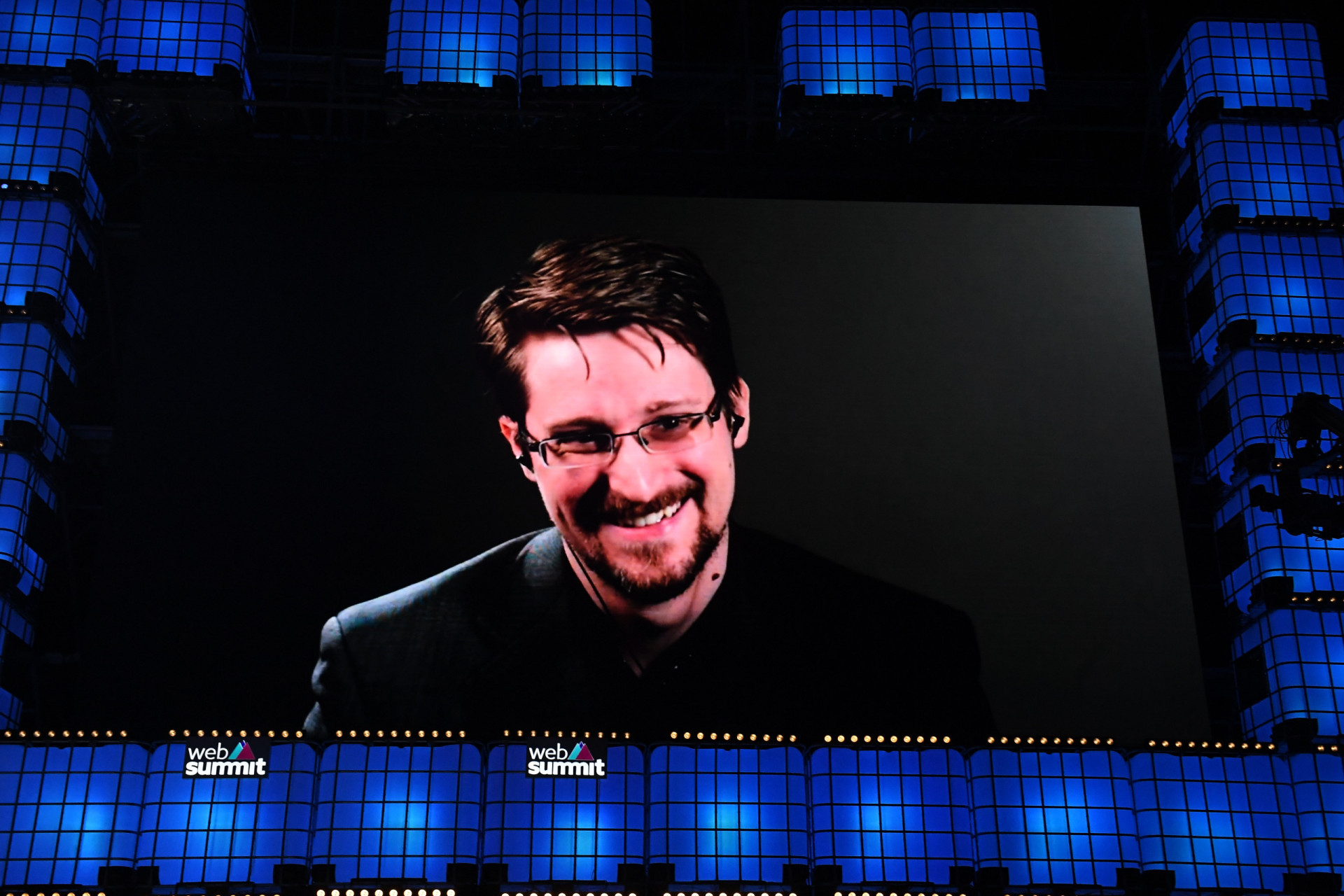 Geheimen onthuld door klokkenluider Edward Snowden