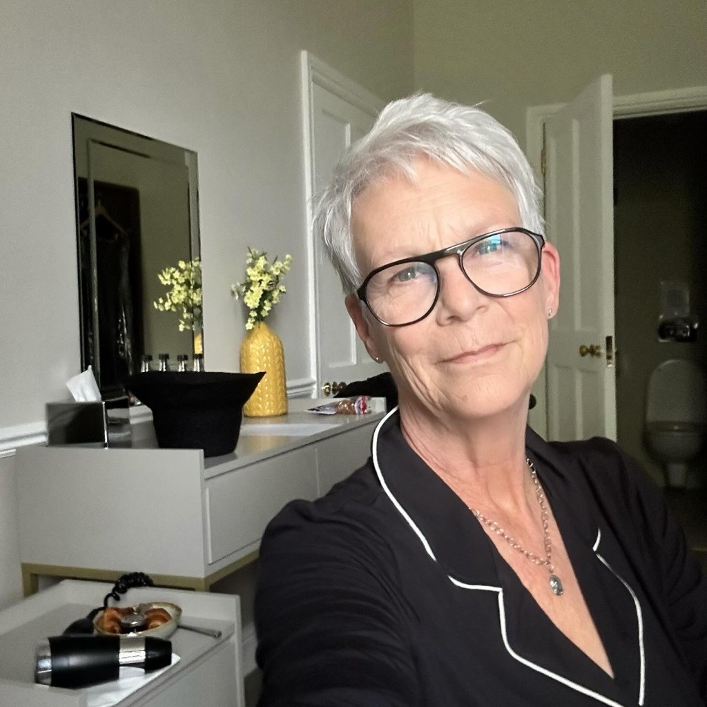 Jamie Lee Curtis breaks down over Charlie Kirk’s death
