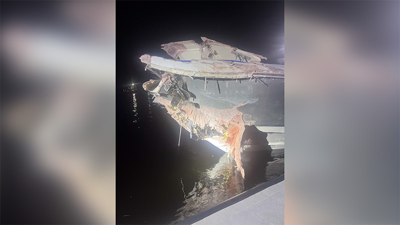 7 rescued by Coast Guard after boat hits barge near Florida beach