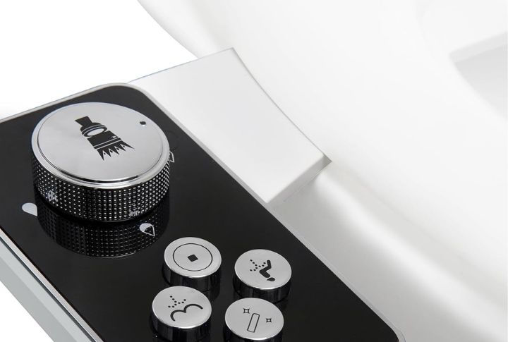 10 Eco-Friendly Swaps That Are Going To Make Toilet Paper Obsolete
