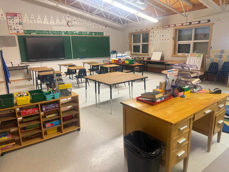 Teacher vacancy leaves 14 elementary students out of school in Wrigley ...