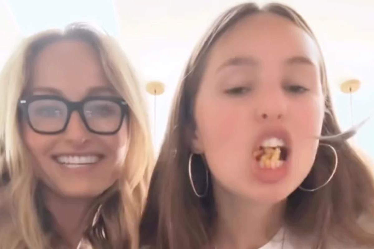 Giada De Laurentiis and Daughter Jade Cook Viral Snack Together in ...