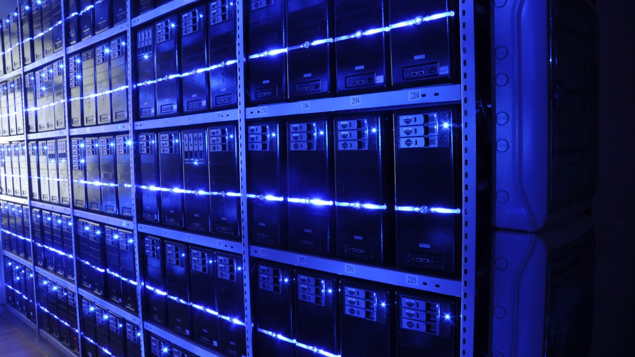 Underwater data centers use ocean to cool servers