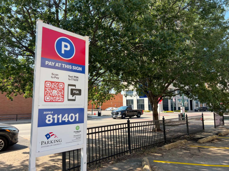 New paid parking signs in downtown Wichita Falls spark concern