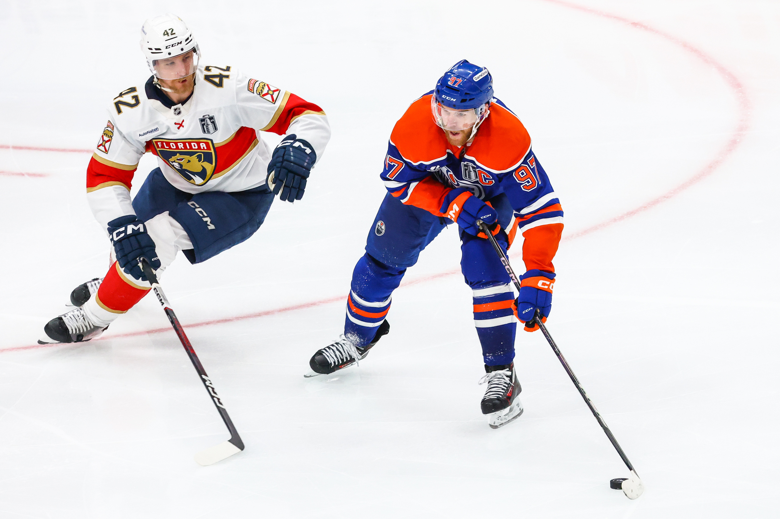 No Green Light: McDavid Contract Update Sparks New Concern