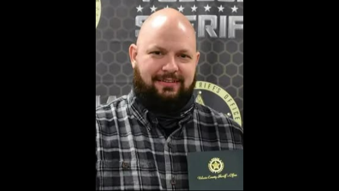 Off-duty police officer killed by store clerk ‘having a bad day,' FL ...