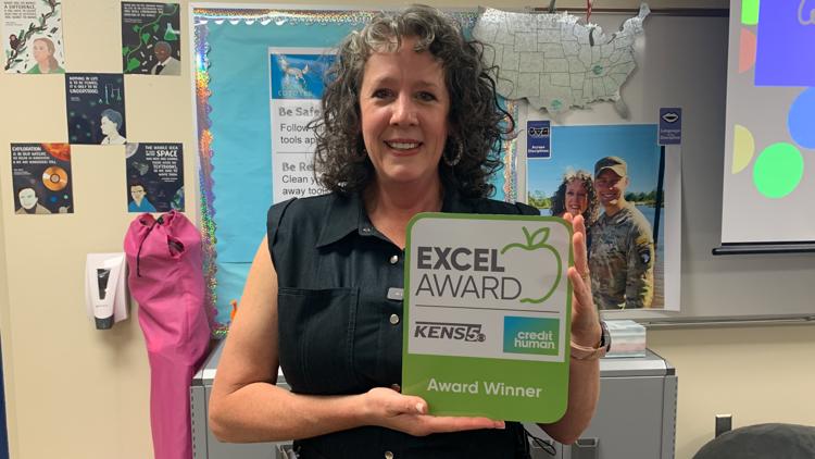 Karen Conner wins KENS 5 EXCEL Award for Northside ISD