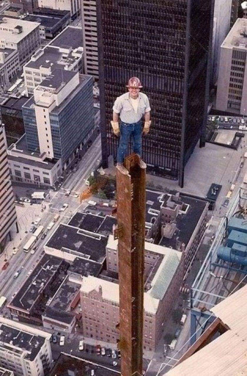 Photos of Construction Workers Who Had Nerves of Steel