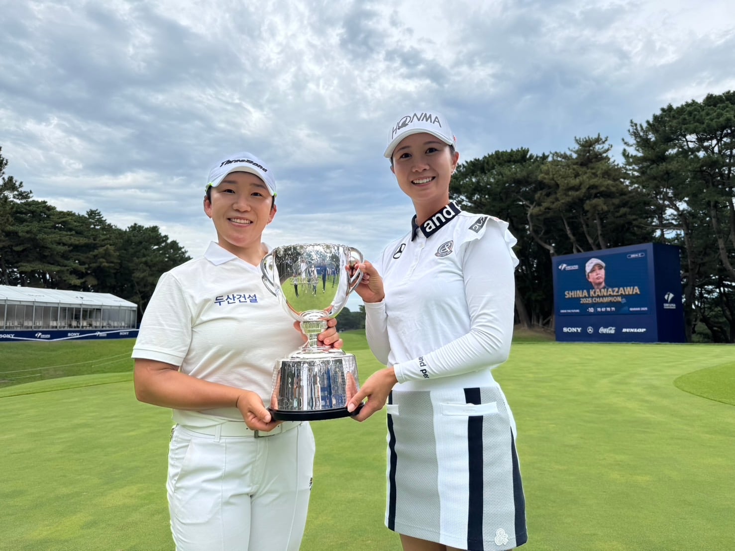 Kanazawa Shina thanks mentor Shin Ji-ae after nine-year victory