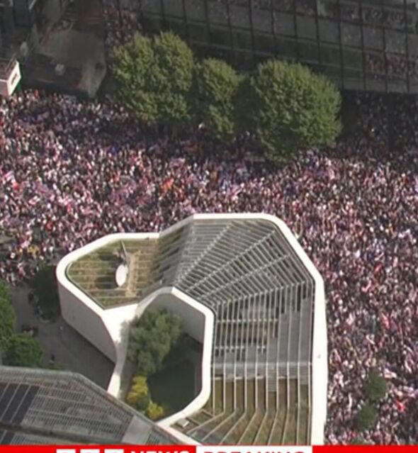 Tommy Robinson's Unite the Kingdom rally ignites furious row over crowd ...