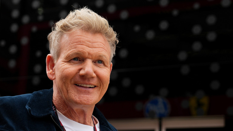 Gordon Ramsay's Cardamom Tip For Infusing Maximum Flavor Into A Quick Curry