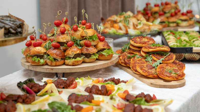 The Necessary First Step At A Buffet That You Should Do Before You Even ...