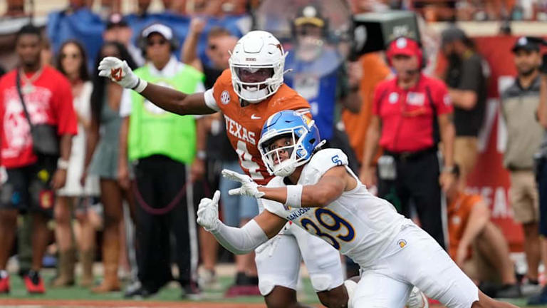 How the Texas Longhorns Defense Feeds off Each Other