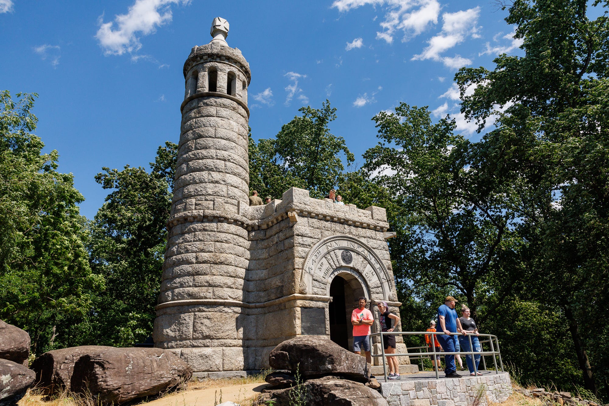 Officials seek info on man who allegedly carved letters on Gettysburg ...