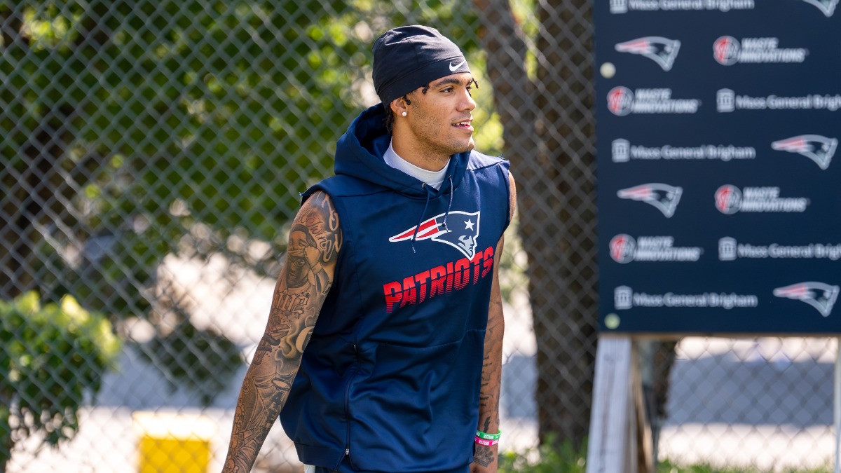 How should Patriots handle injured CB Christian Gonzalez? Perry, Curran ...