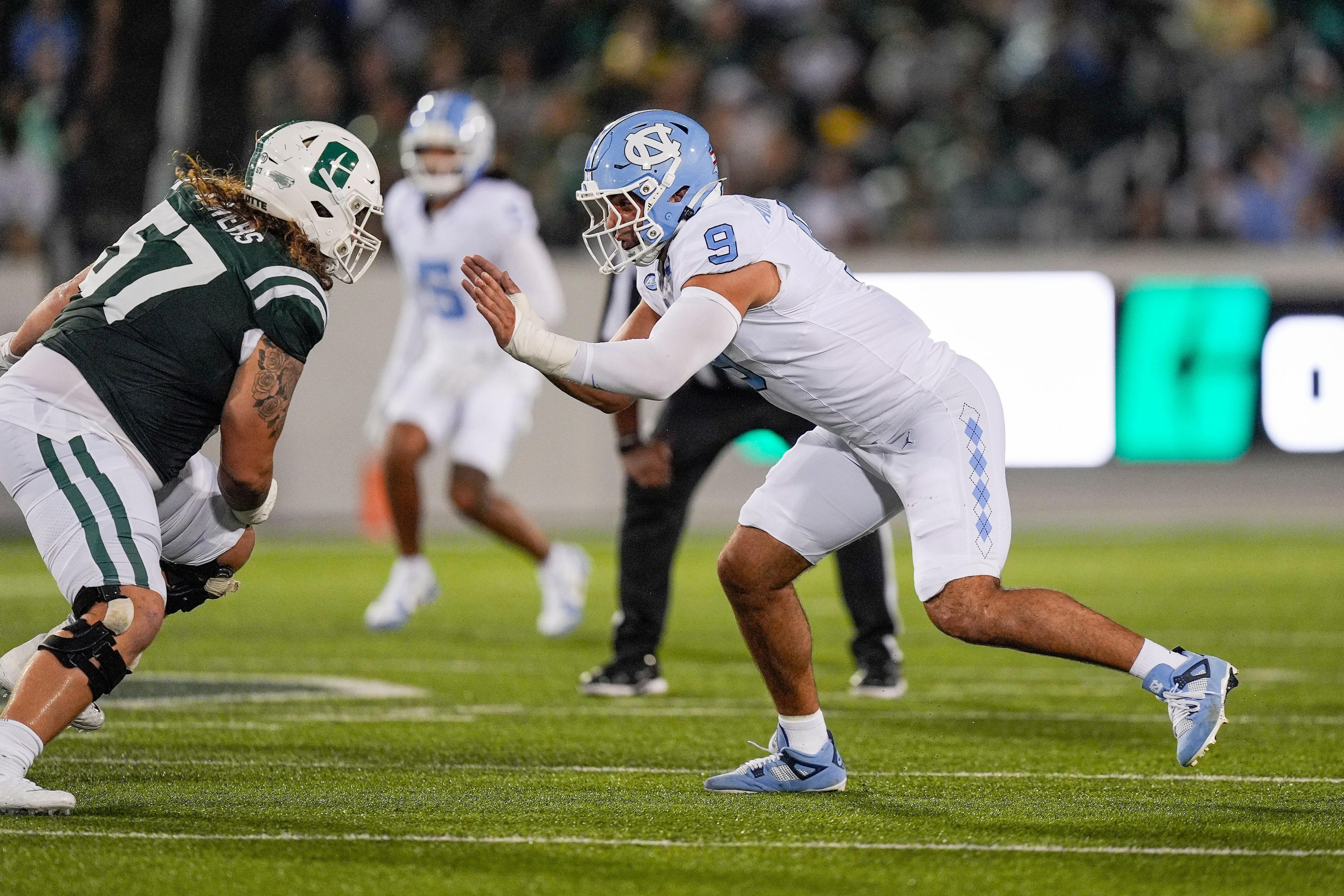 Melkart Abou-Jaoude re-signs with North Carolina