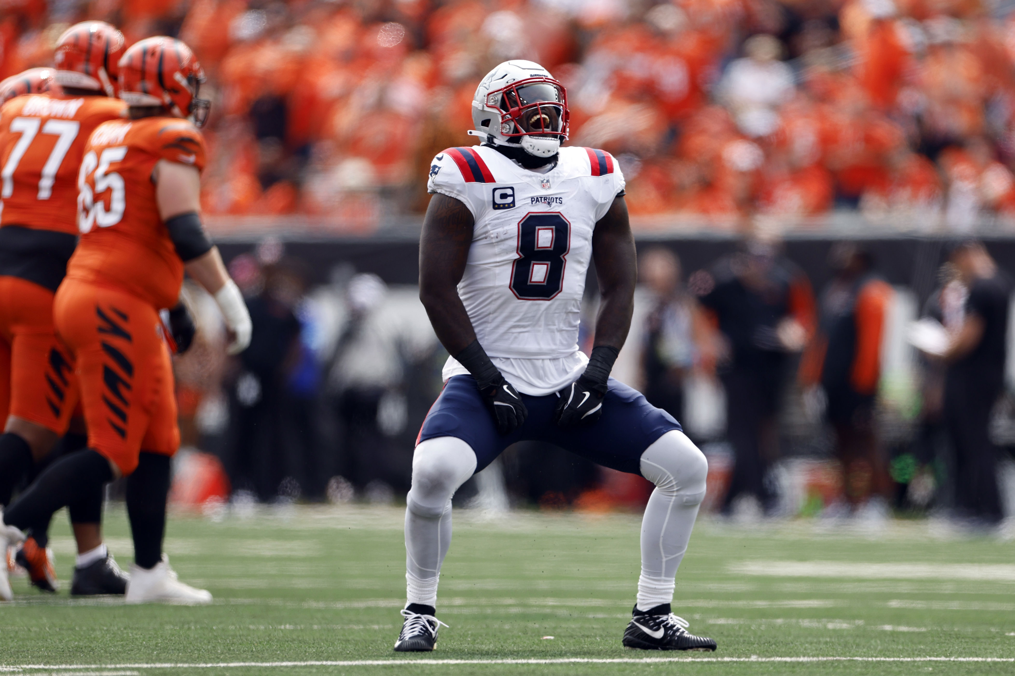 Steelers work out 11 players Tuesday, including run-stuffing LB