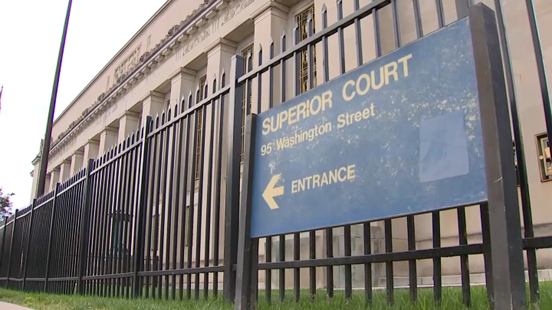 Connecticut courts seek to slow immigration arrests inside courthouses