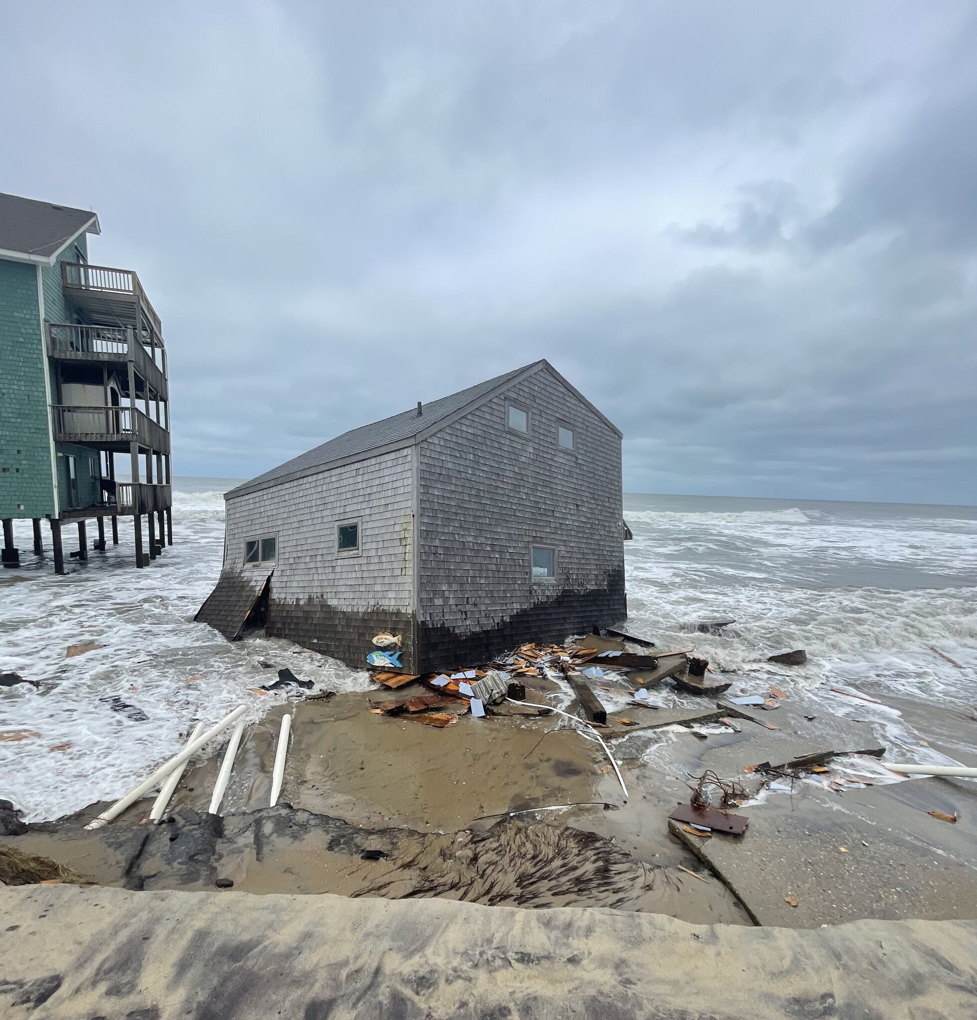 Hatteras Island house falls into ocean, beach officials say