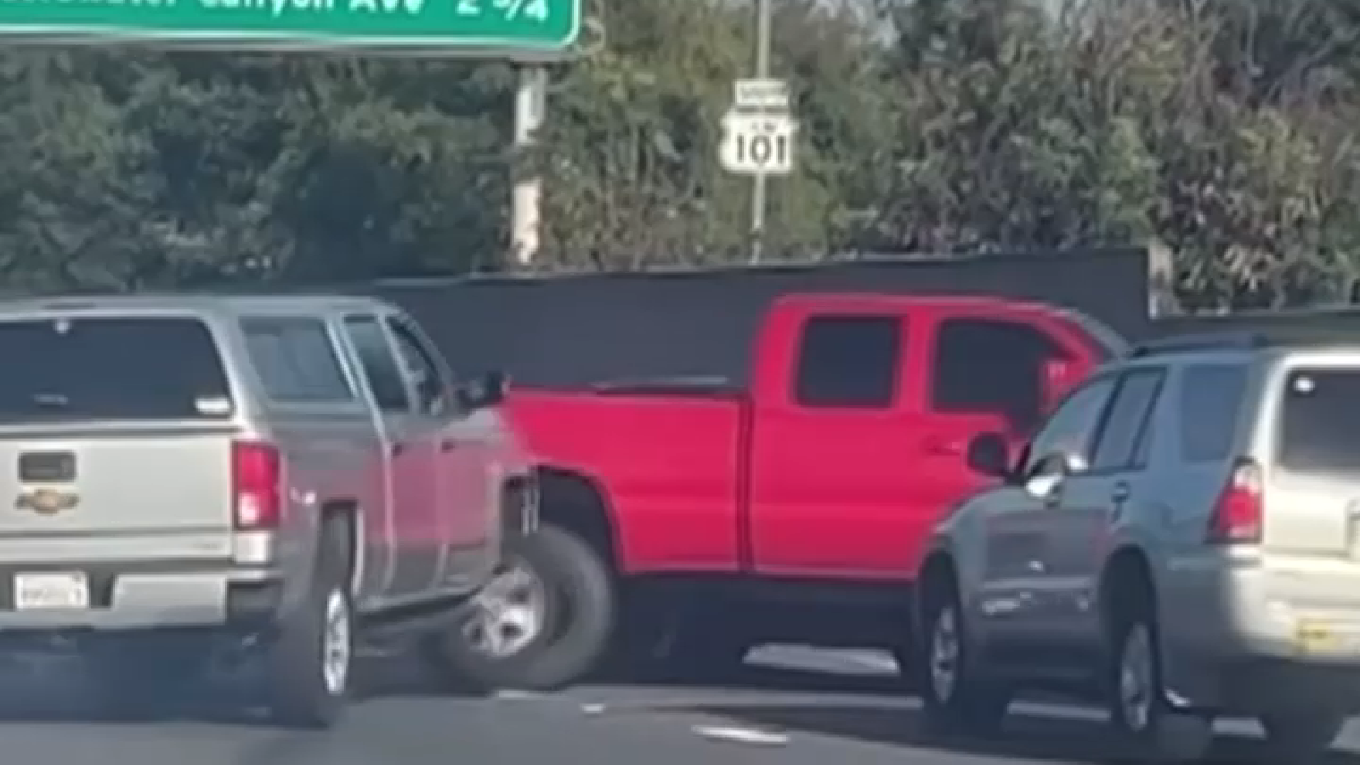 Video: Truck intentionally crashes into another car, causing it to spin ...