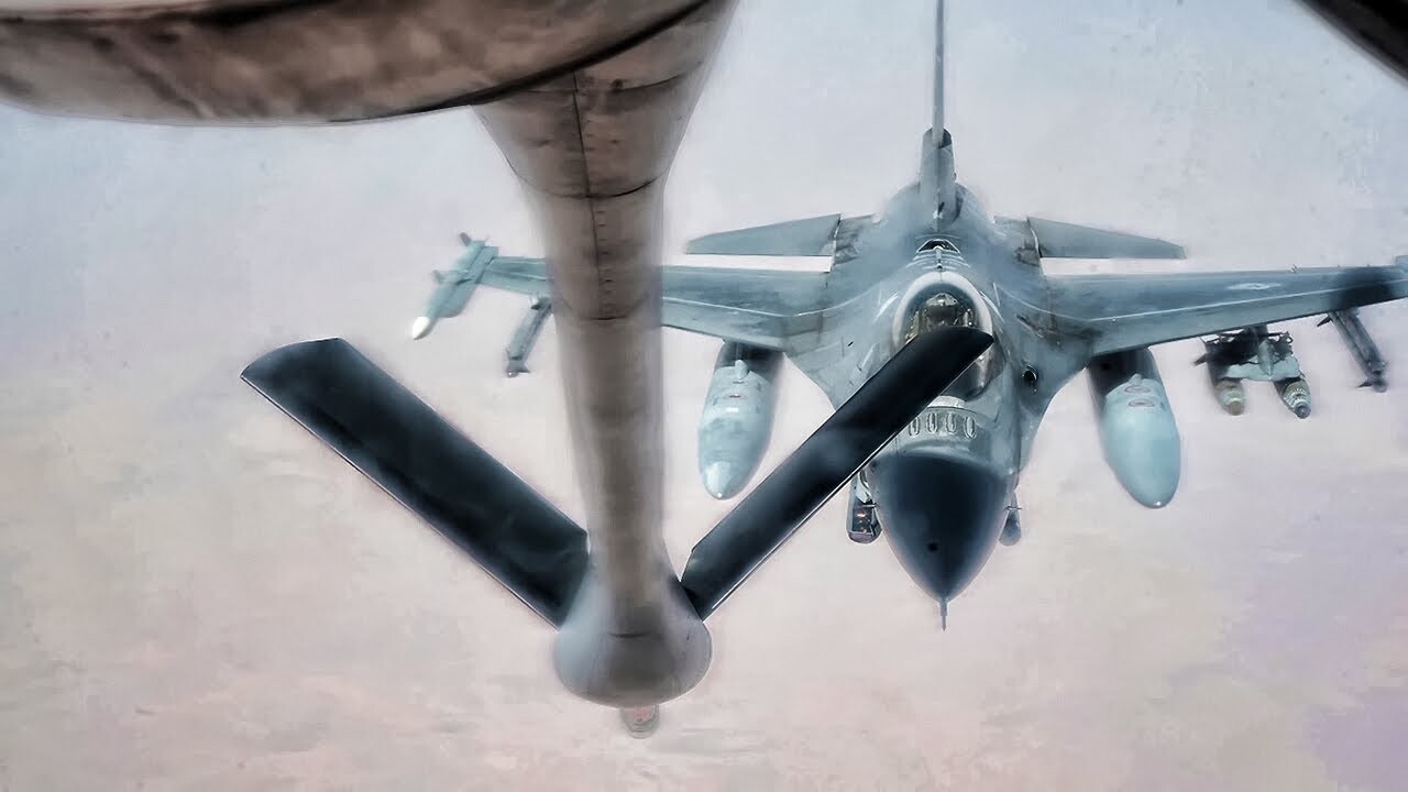 F-16 Vipers Patrol The Sky Near Iraq (2021)