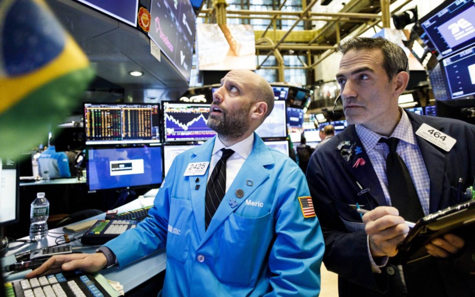 US stocks climb as bond yields edge lower