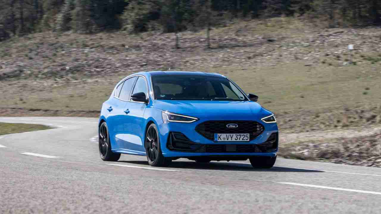 Ford Focus potrebbe tornare come SUV nel 2027 con versioni ibride ed ...