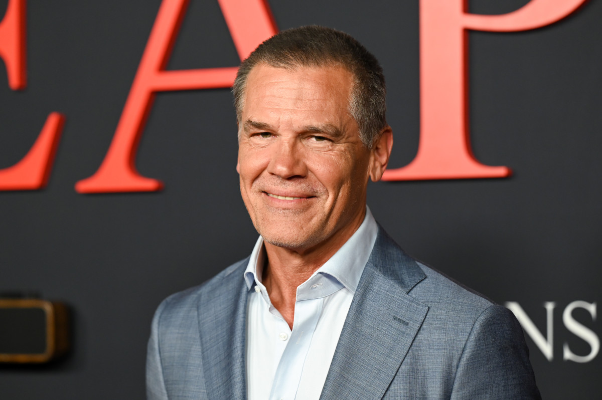 Actor Josh Brolin Shares Moving Tribute to Robert Redford: 'He Beat to ...