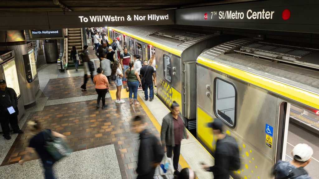 LA Metro service delayed after train derailment at 7th Street Station