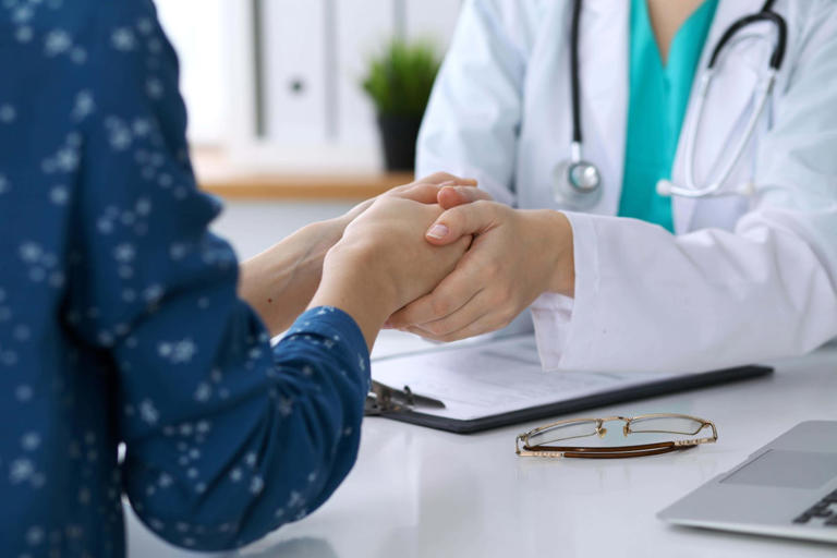 Landmark ovarian cancer treatment approved for NHS use