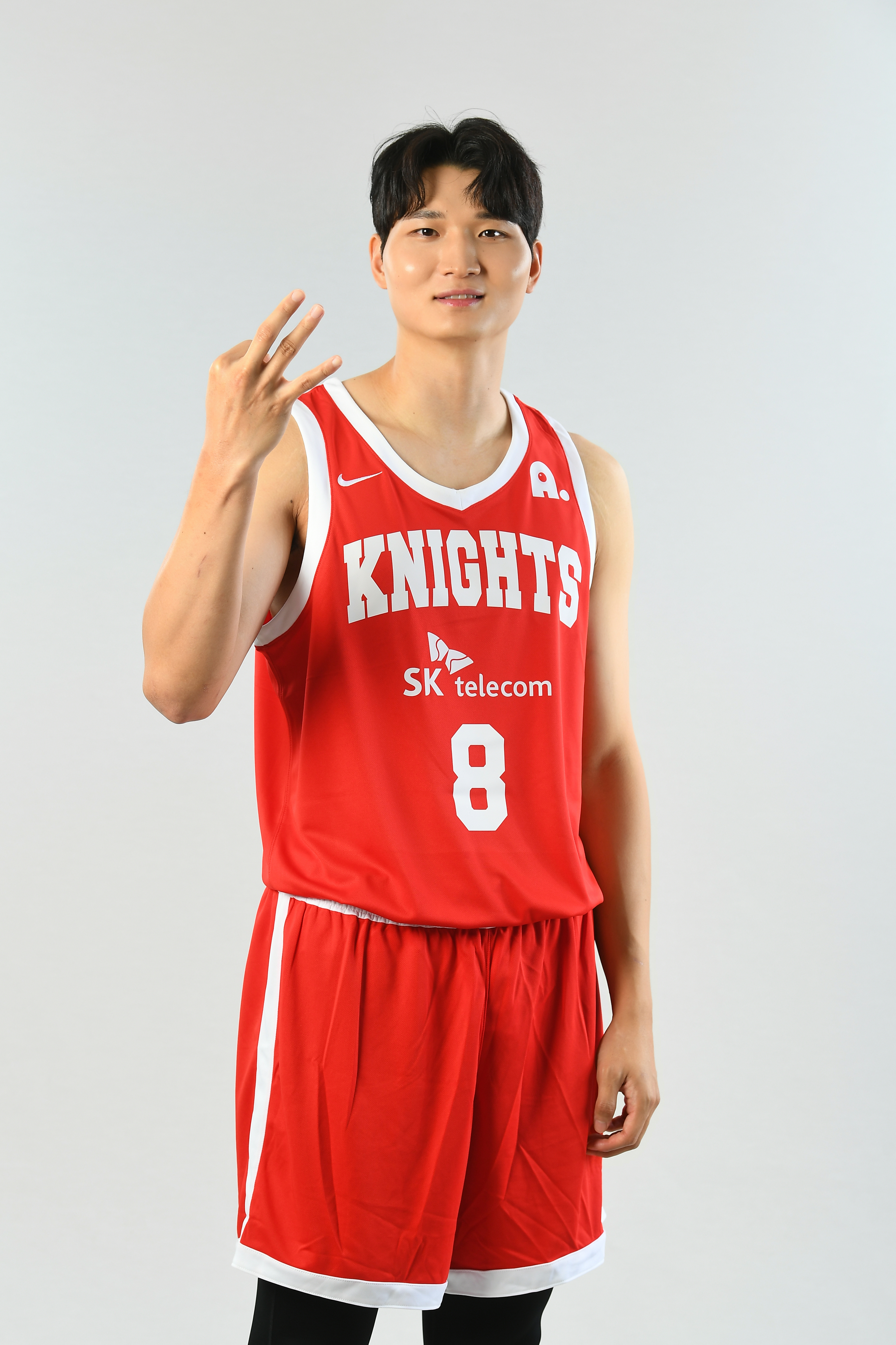 14년 만에 프로농구 시범 경기, 그러나…‘슈퍼팀’ KCC 허훈·MVP 안영준은 못 본다